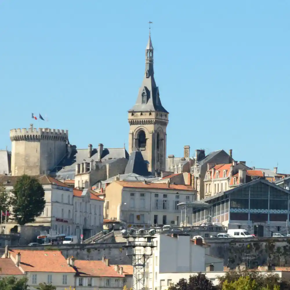 Trains to Angoulême from $ 11.78